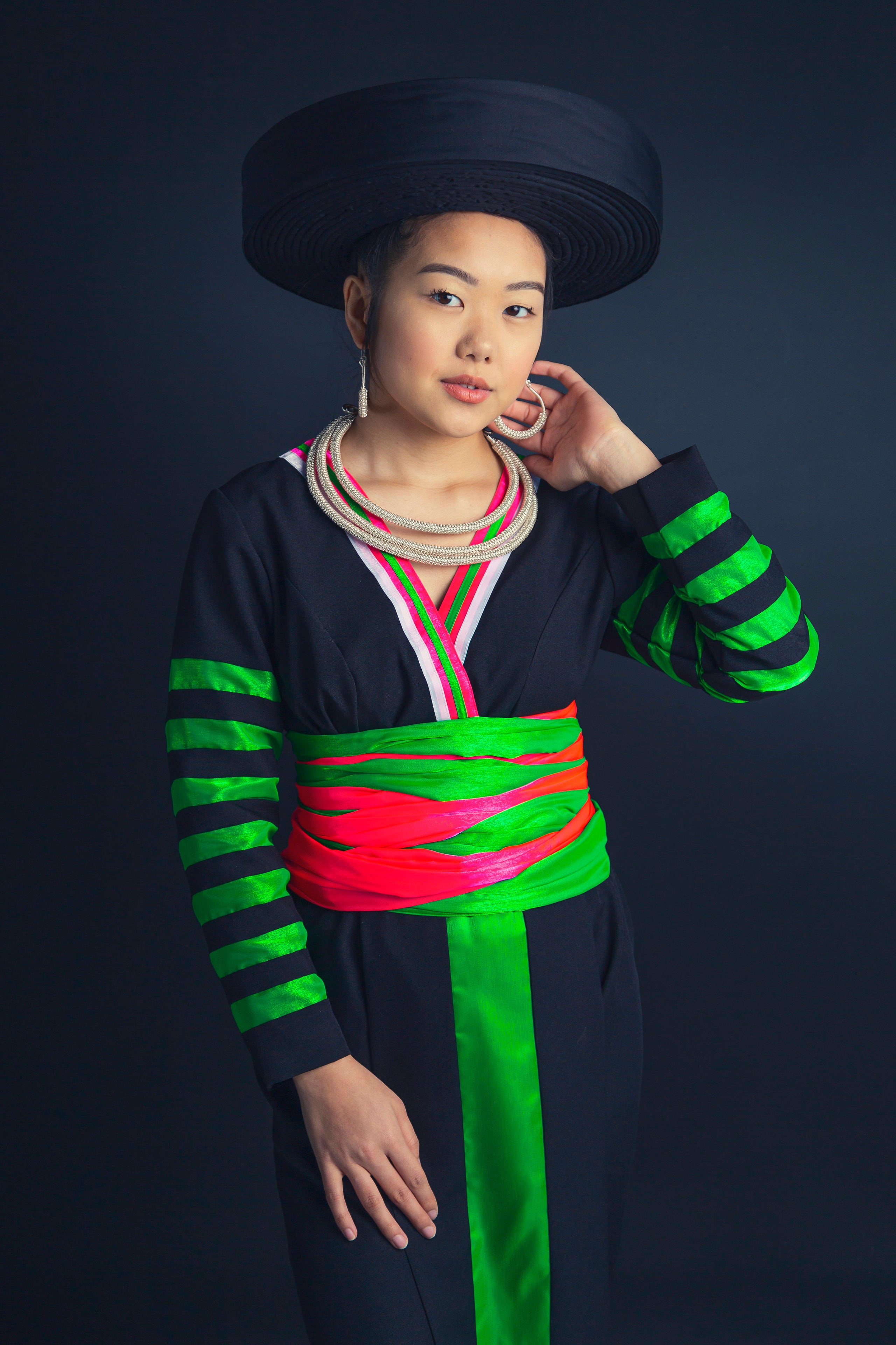 SAMPLE SALE Women's Hmoob Txaij Outfit Size 34 | XiongSeams